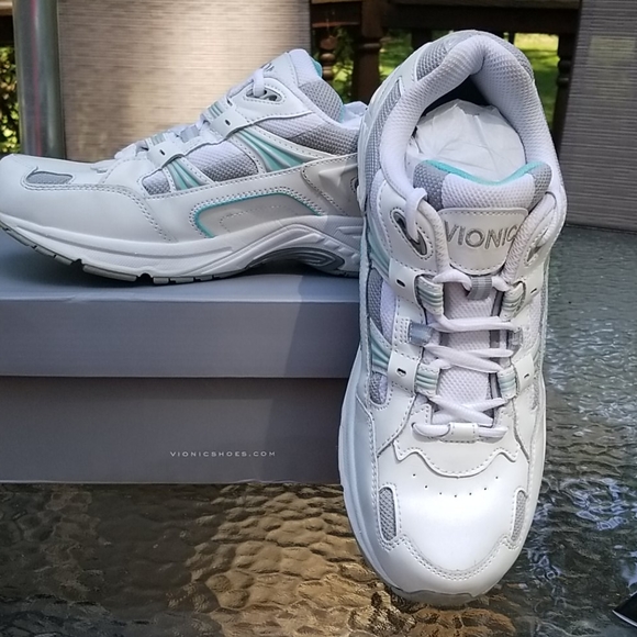 Vionic | Shoes | Vionic Walk Sneakers White 9 W | Poshmark